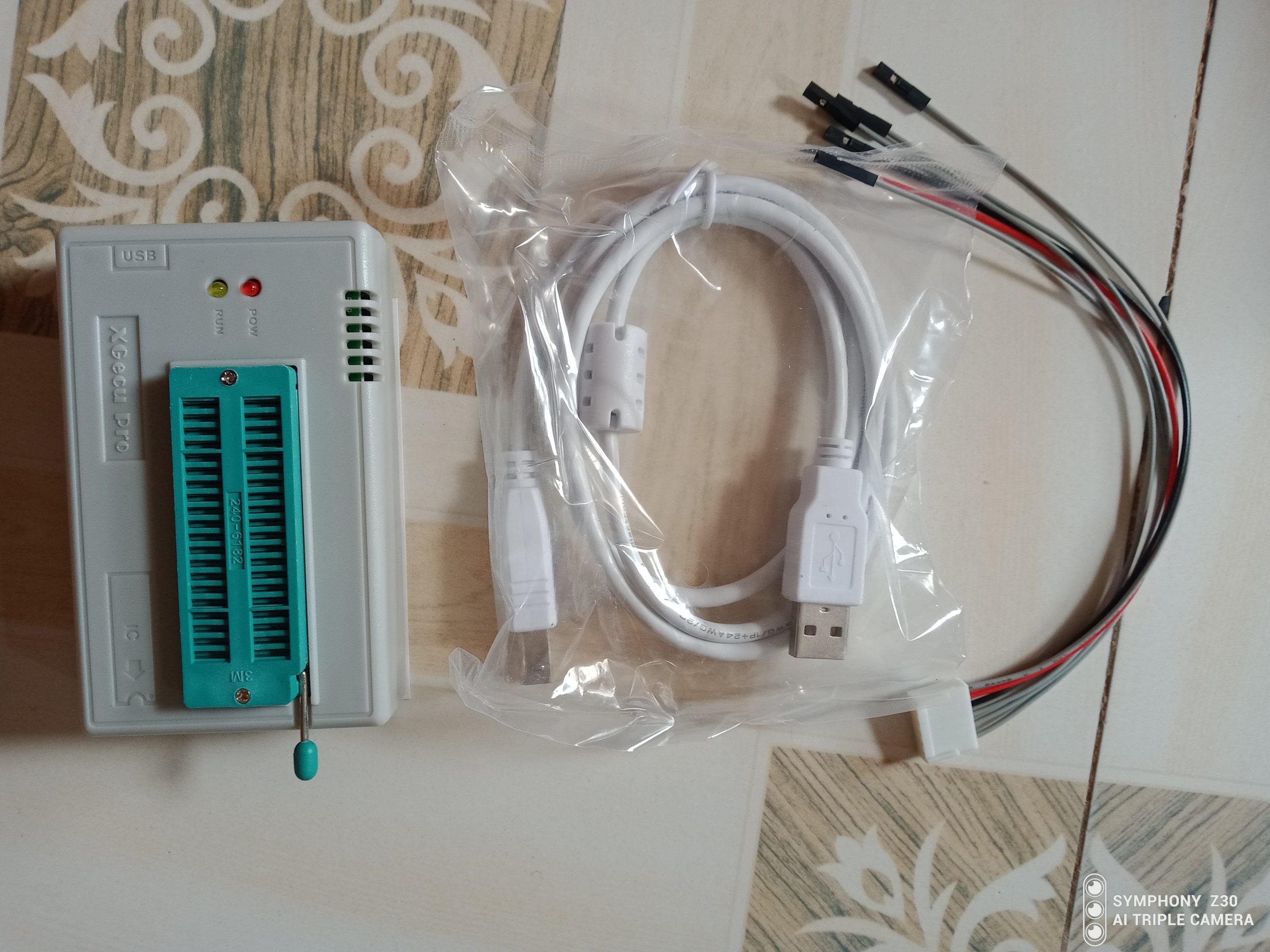 XGecu Pro TL866II Plus Original USB Universal Programmer